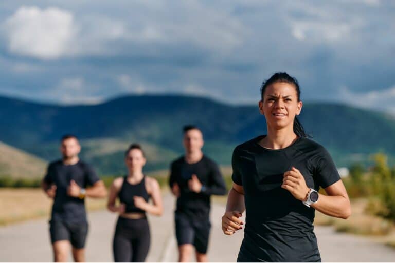 Expert marathon running coach: proven training for ambitious runners ...